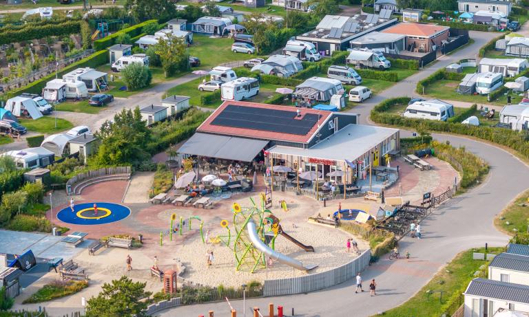 Dorpsuus | Vakantiepark Zonnedorp